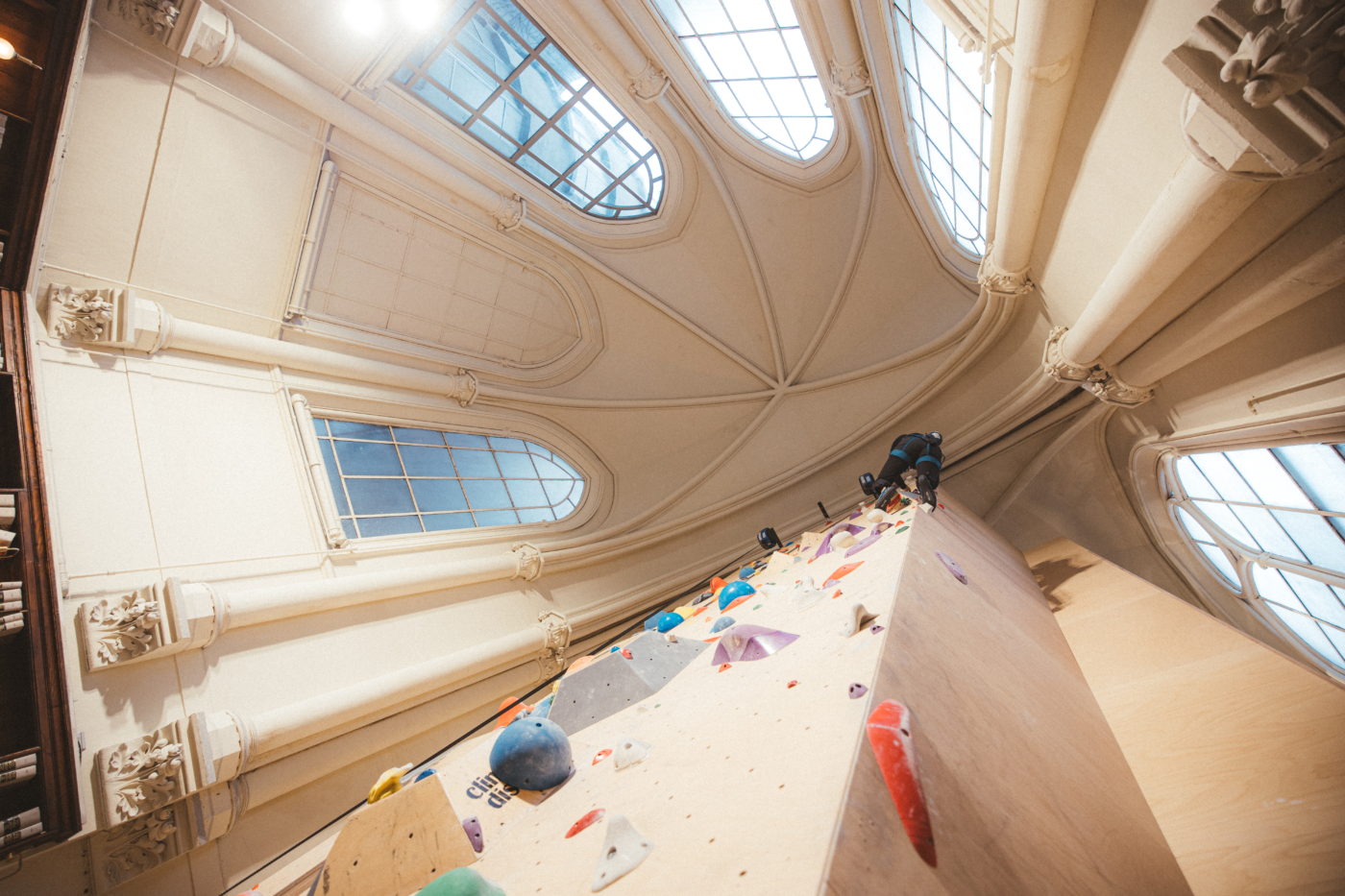 Salle d'escalade Paris 8e - Saint-Lazare, Place de Clichy - Climbing ...