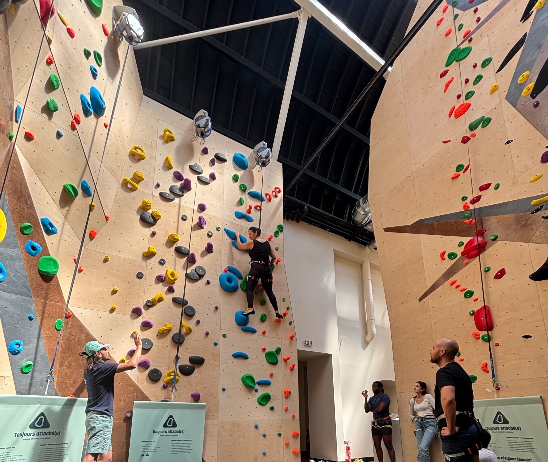 Salle d'escalade Paris 6 - Quartier Montparnasse - Salle de Voie à ...